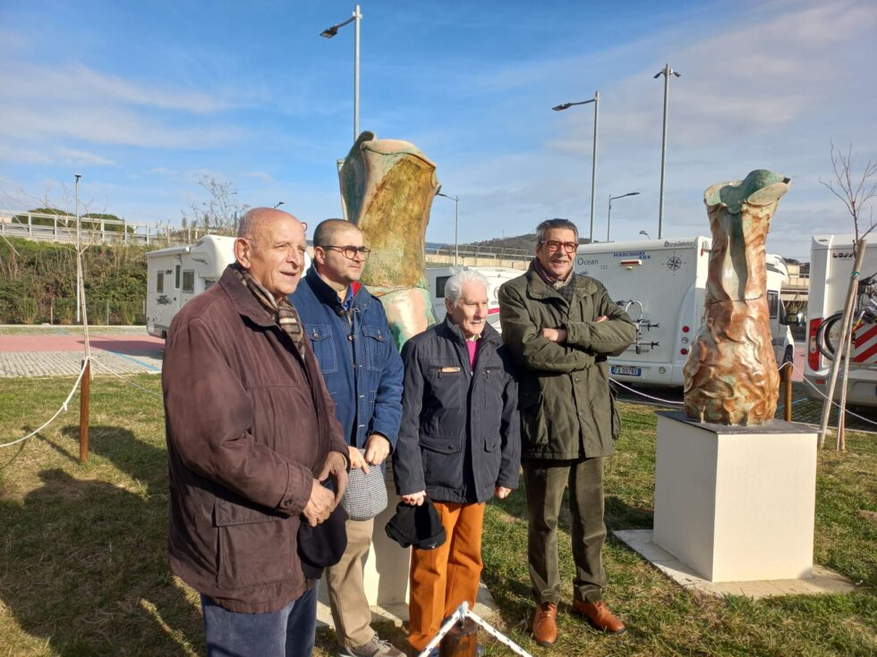 Inaugurazione di due opere in terracotta smaltate collocate nell’area ...